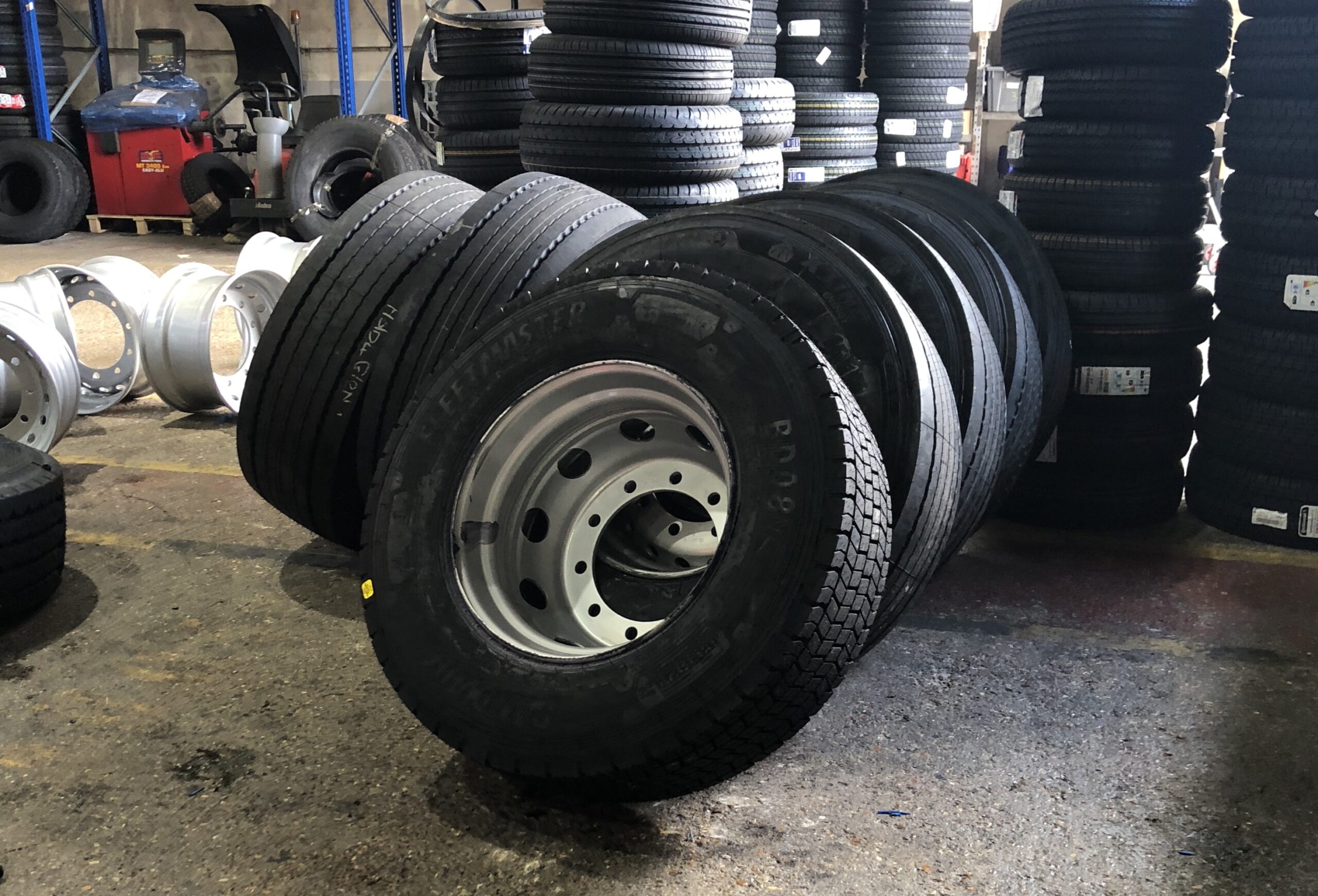 Dynamon Put Fuel Savings to Test - Commercial Tyre Business